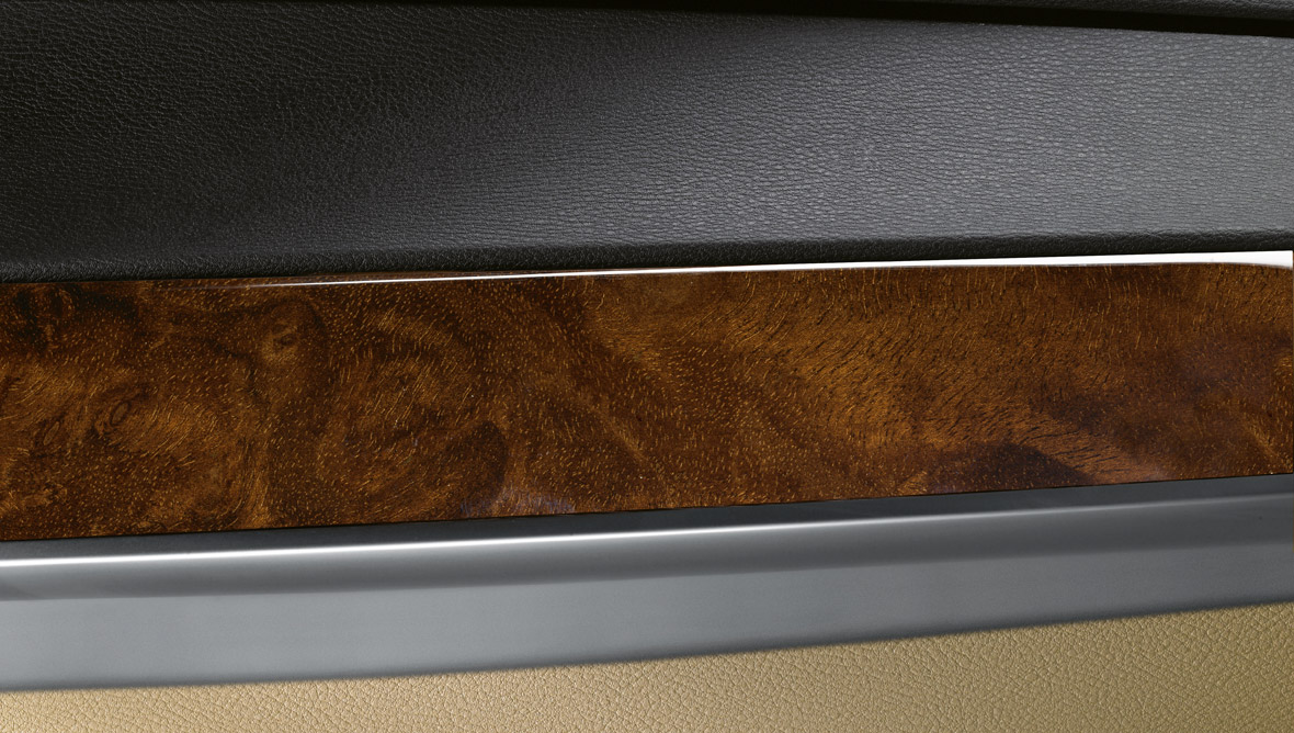 BMW interior trim strips in Burr Walnut